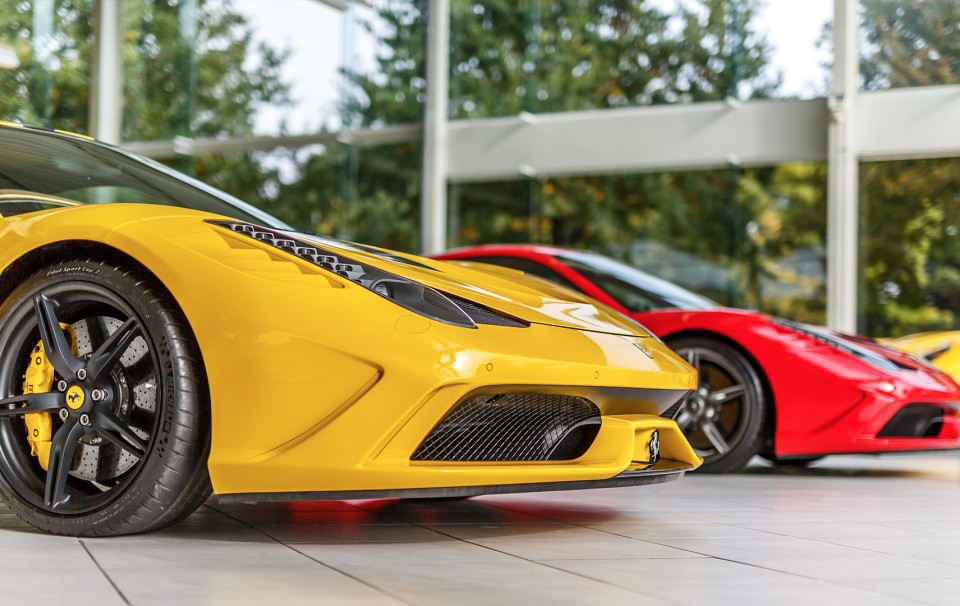 Exclusieve auto dealer Hoefnagels - Official website