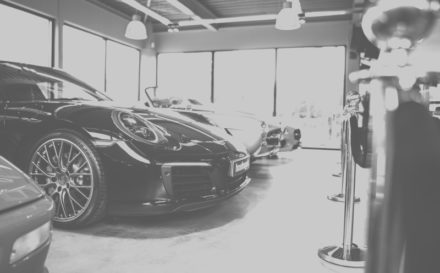 Exclusieve auto dealer Hoefnagels - Official website